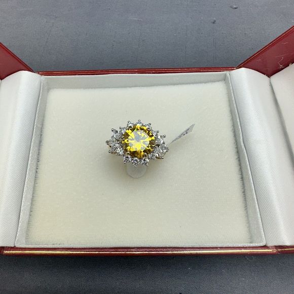 Hollywood Collection | Jewelry | Replica Of Topaz Gold Ring Worn By ...